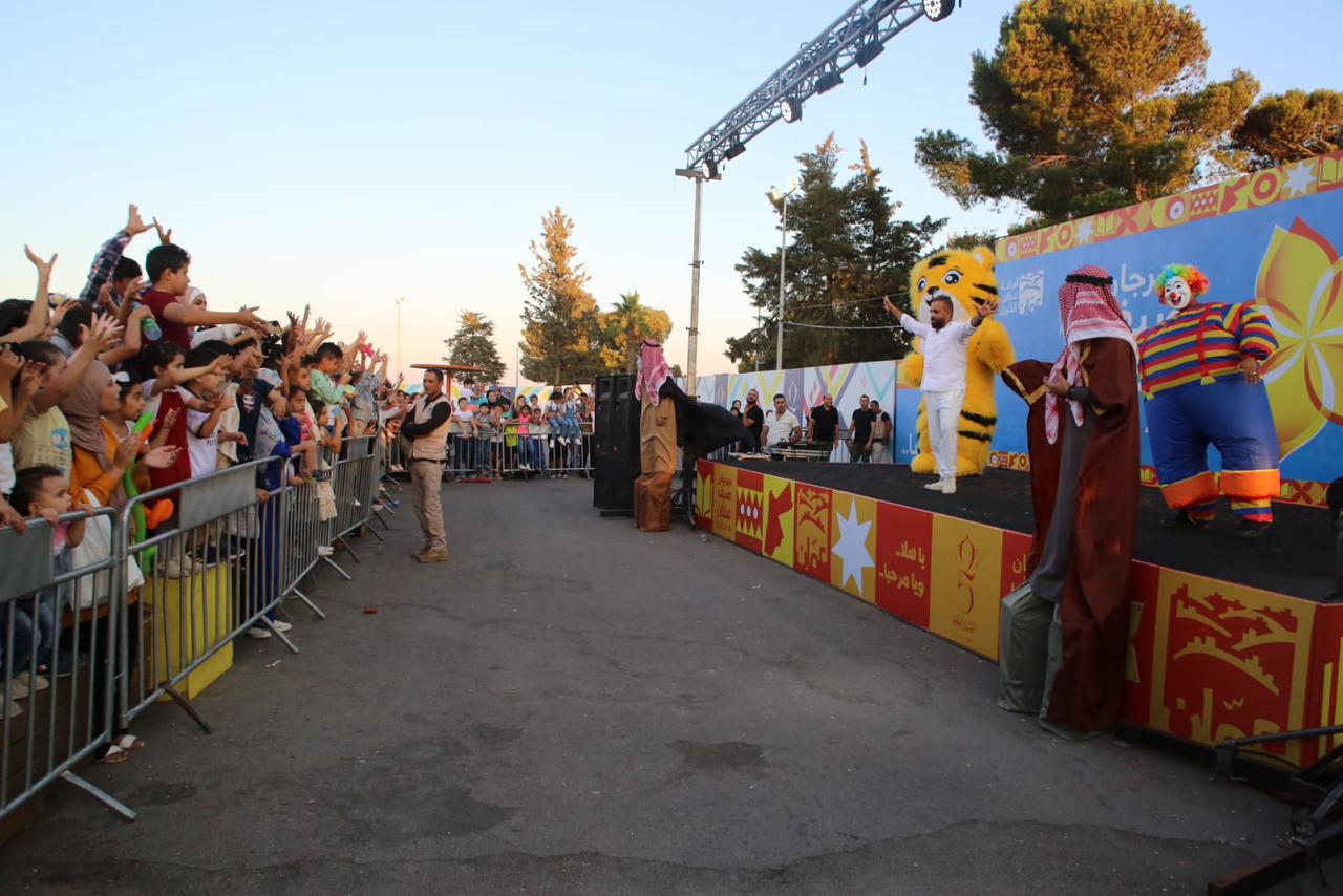 GAM Distributes 500 books daily for free throughout the days of Amman ...